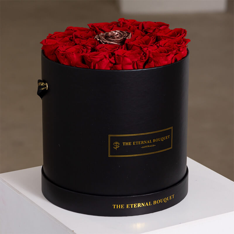 Round Everlasting Rose Box - Red Roses & Single Gold Rose – The Eternal ...